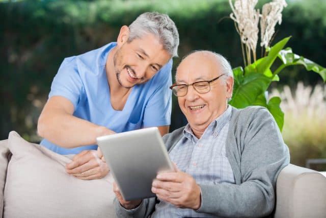Best Tablets for Senior Citizens (Easy to Use & See)