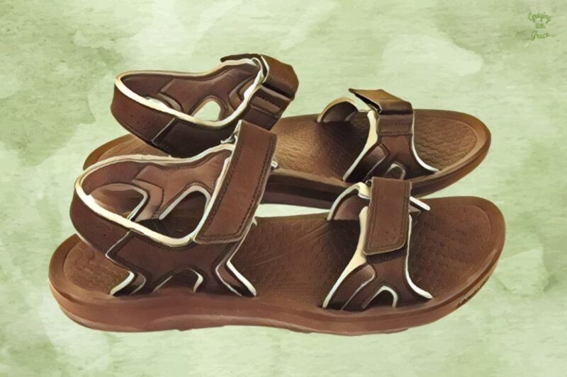 Best Sandals for Seniors & Elderly: Step Safely in Comfort