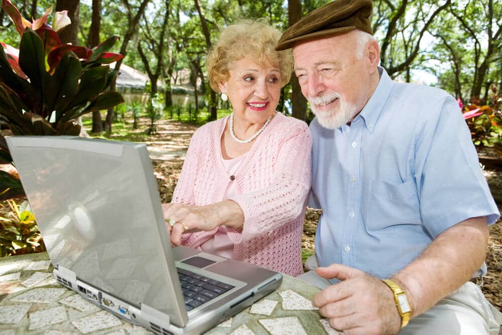Best Tablets for Senior Citizens (Easy to Use & See)