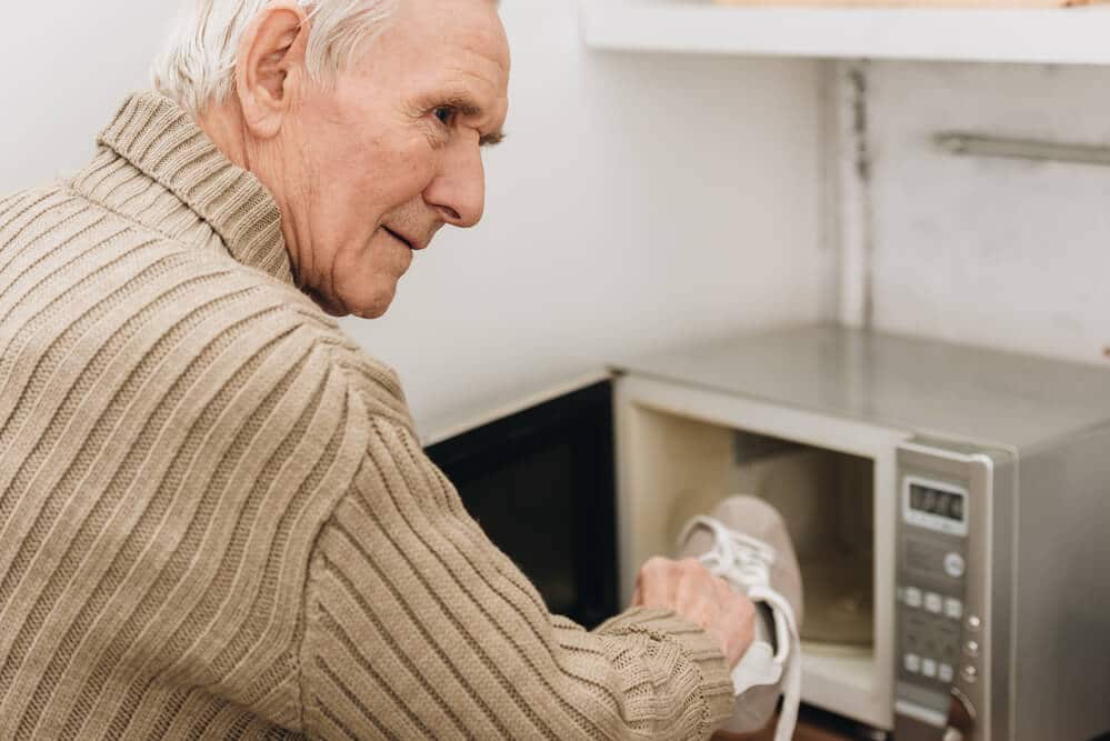 8 Simple Kitchen Safety Tips for Seniors with Dementia | Graying With Grace
