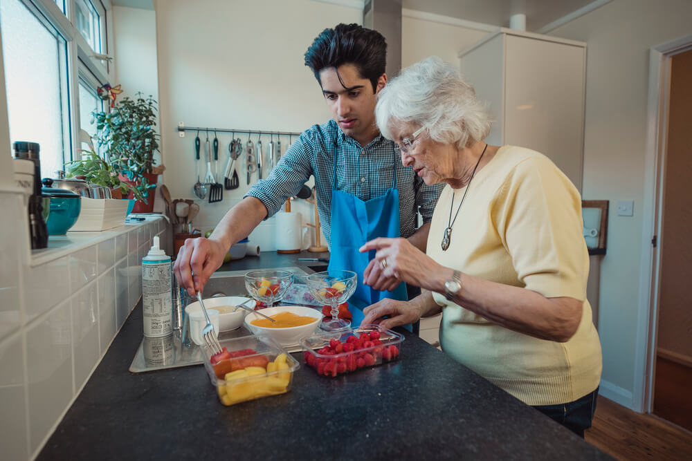 5 Easy Snacks for the Elderly [You Can Make at Home]