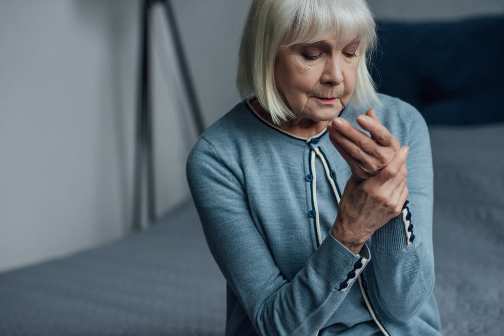 7 Safe Heating Pads for the Elderly [Best Heating Pad for Seniors]