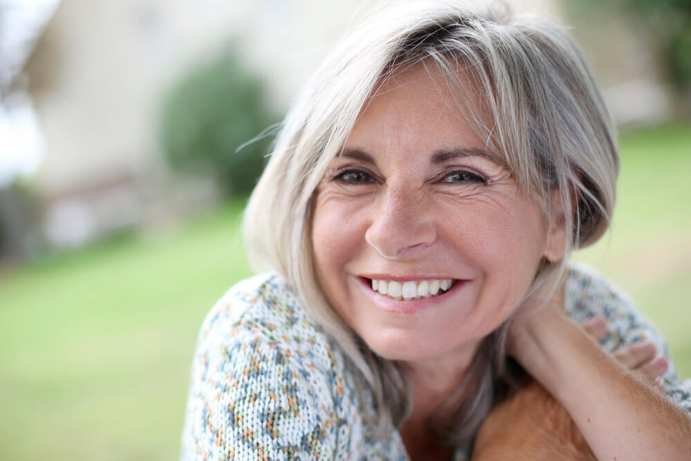 11 Simple Tips To Make Your Gray Hair Shiny And Smooth
