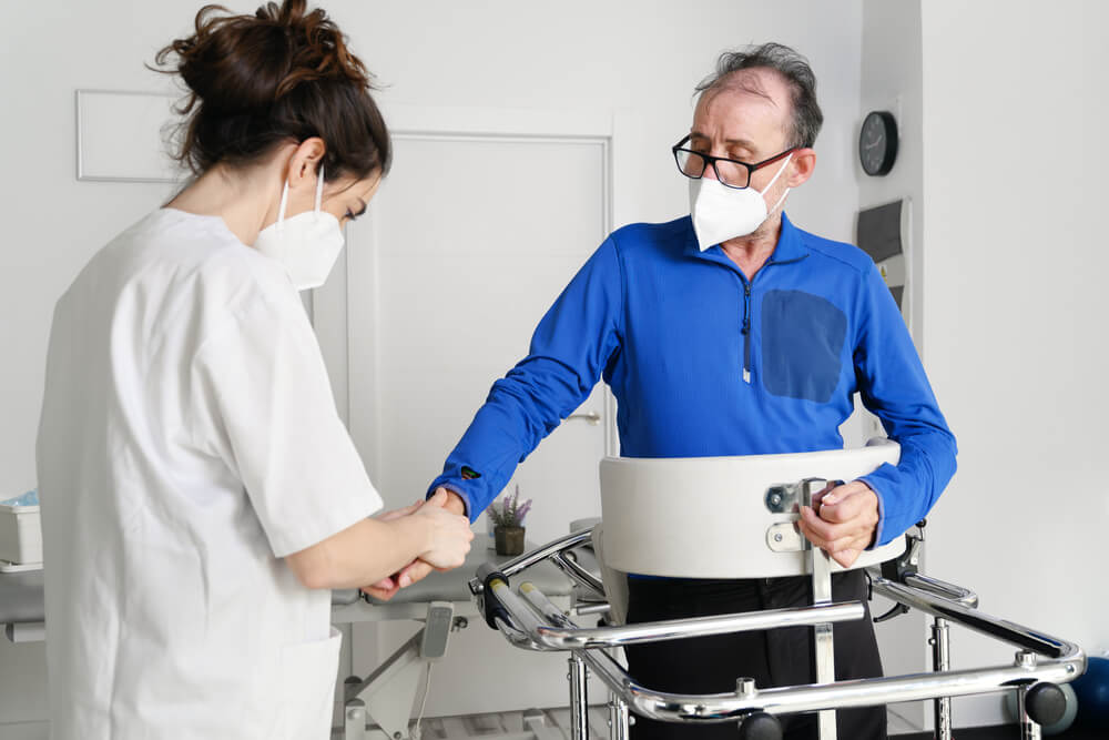 The Best Adaptive Clothing For Shoulder Surgery
