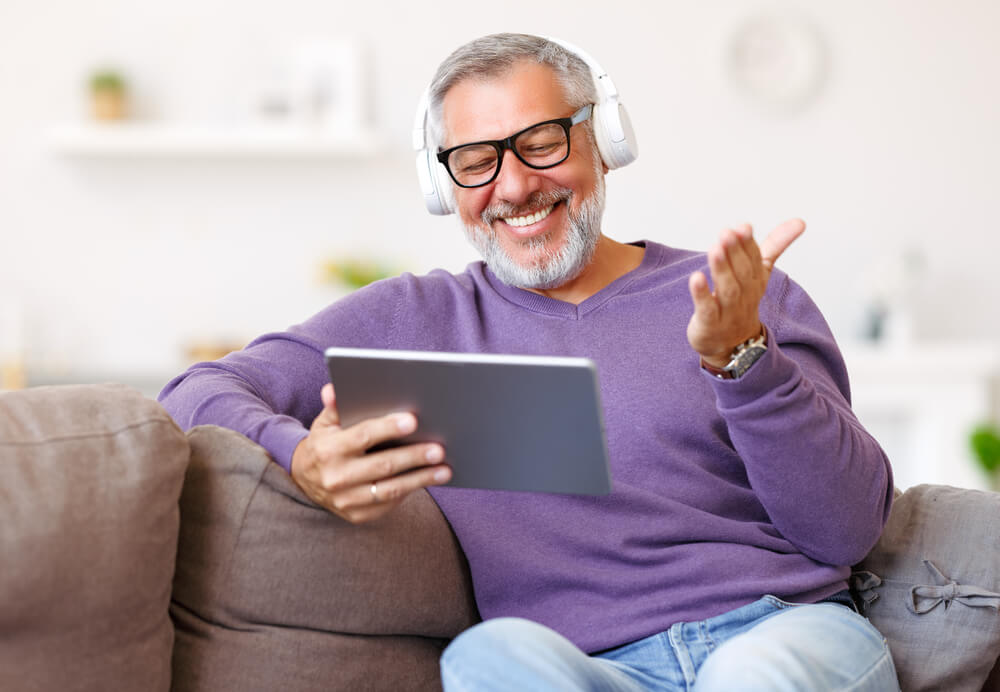Best Entertainment Apps For Seniors (Games & More)
