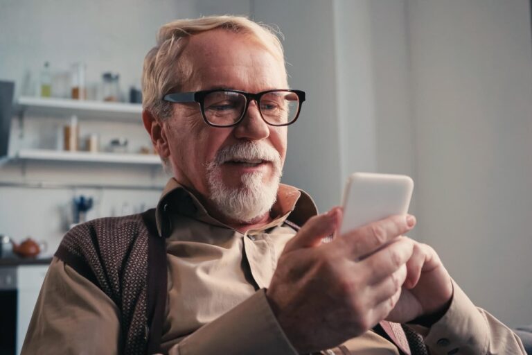 6 Top Messaging Apps For Seniors