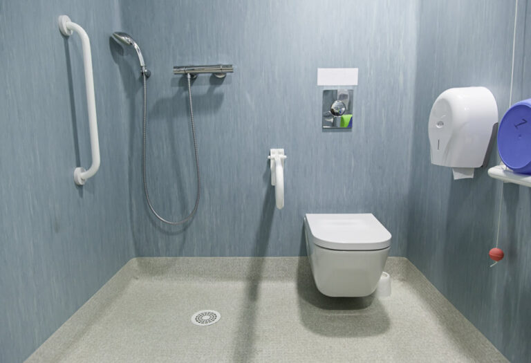 Should Shower Grab Bars Be Horizontal, Vertical, Or Angled (And Why)?