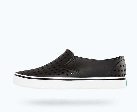 Non Slip Shower Shoes for the Elderly (For Comfortable Safety!)