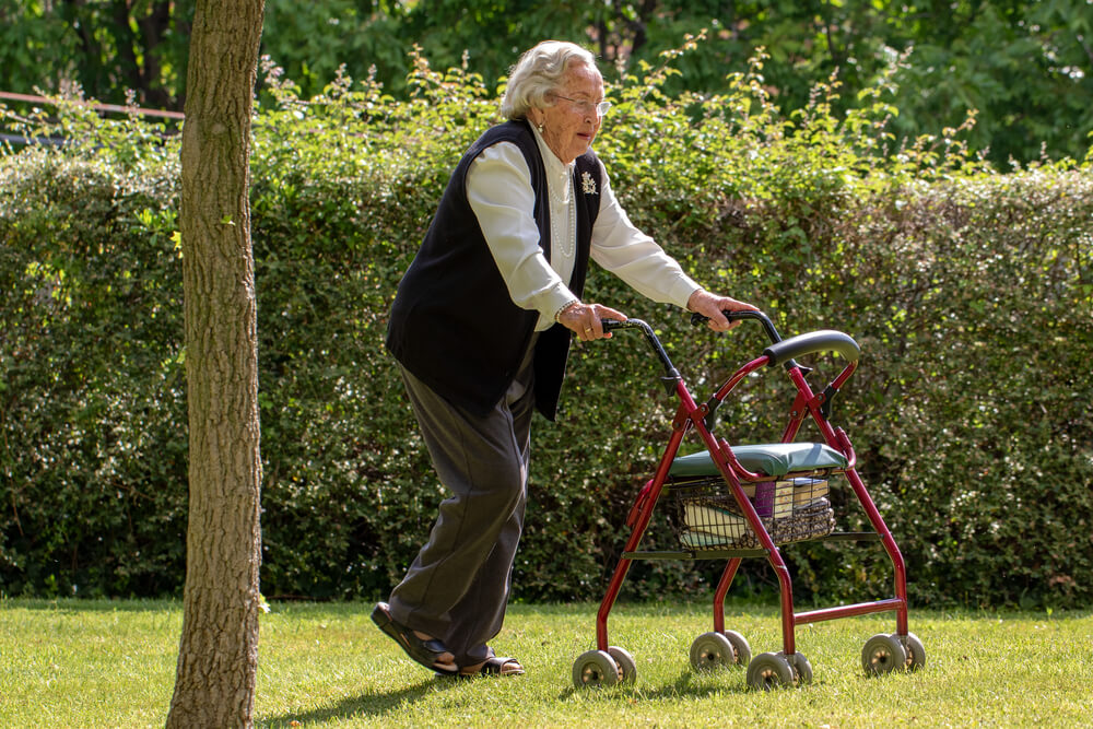 Gain Independence: Choosing the Best Mobility Aids for Seniors