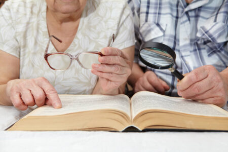 Unlocking the Benefits of Reading Aids for Seniors