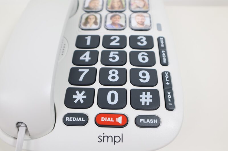 SMPL Photo Memory Corded Phone Review: An Ideal Phone for Seniors?