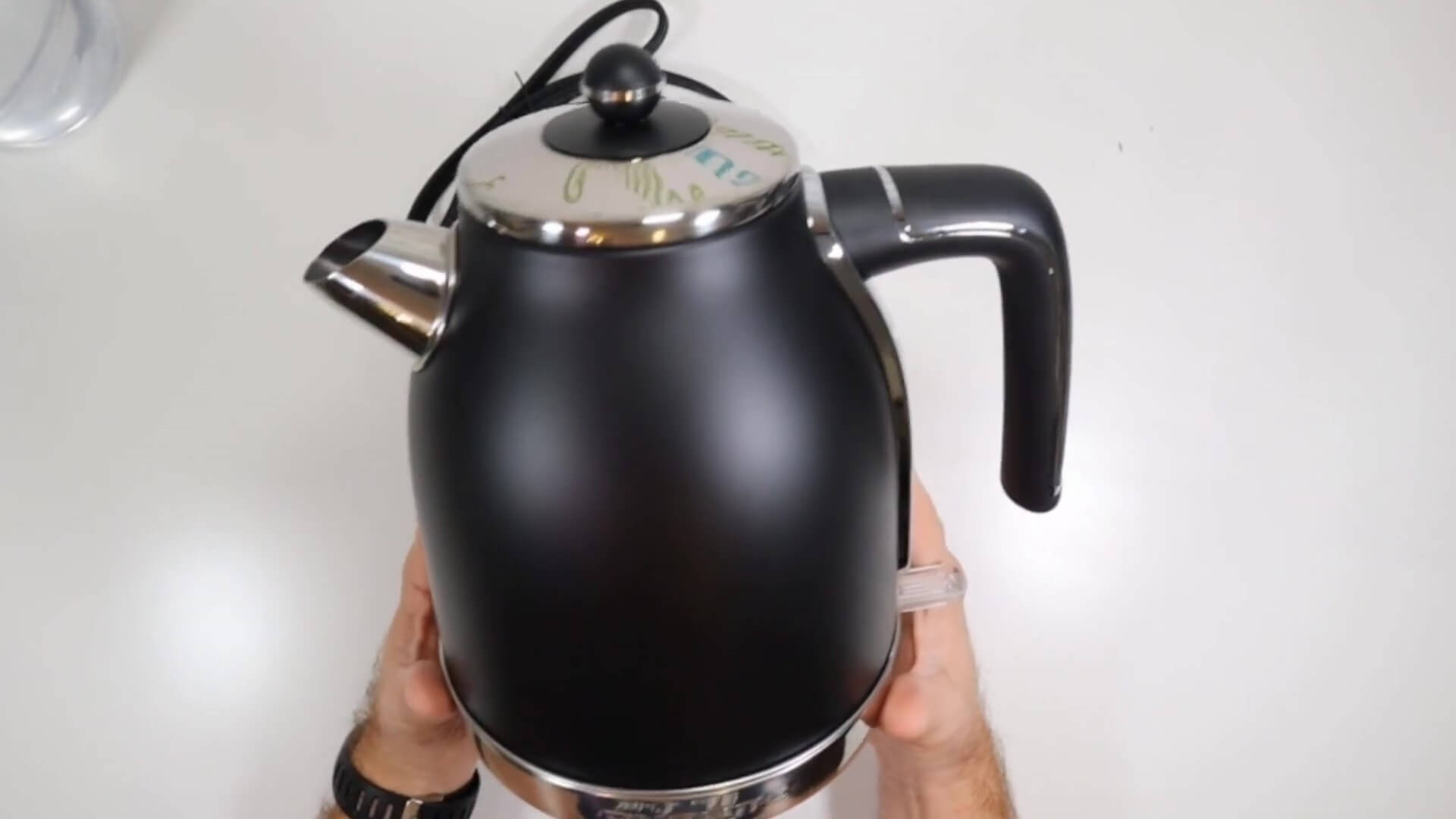 Tired of Complex Kitchen Gadgets, Seniors? Ovente Simplifies Tea Making