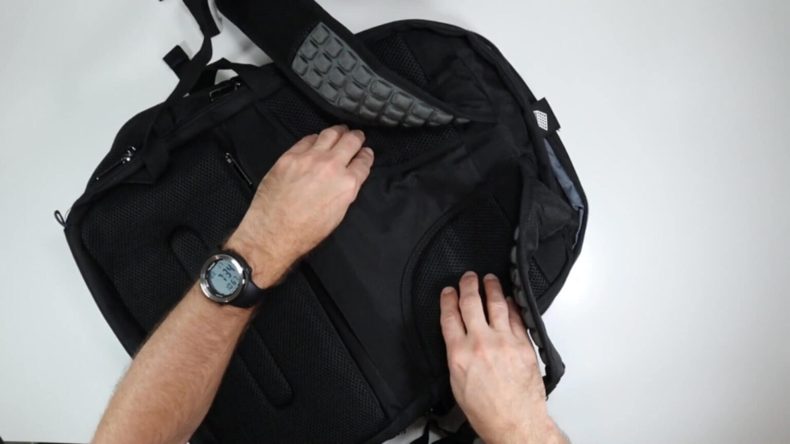 Sinvicko Backpack: Travel Light With Comfort and Function – Graying ...
