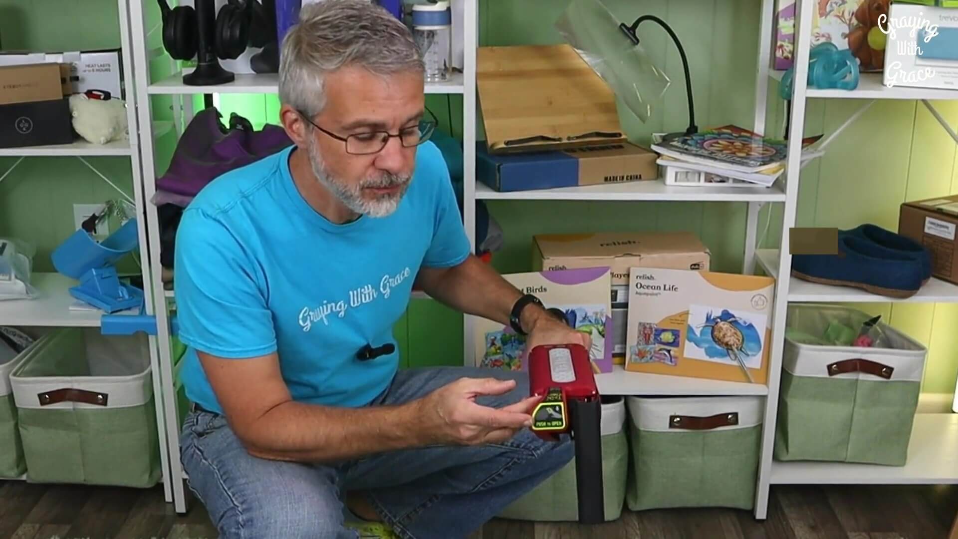 The Ta-Da Chair: A Multipurpose Cane With A Hidden Twist