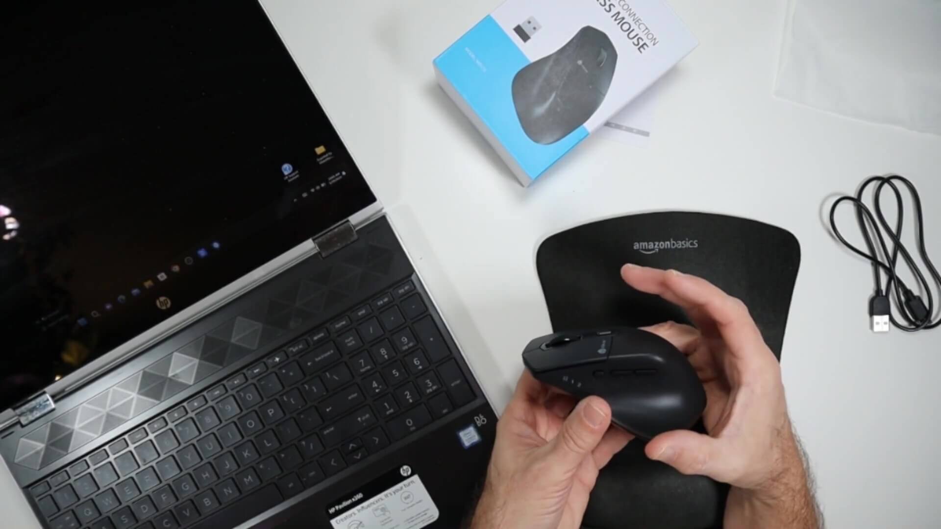 iClever Ergonomic Mouse: Easy to Use Comfort for Senior Hands