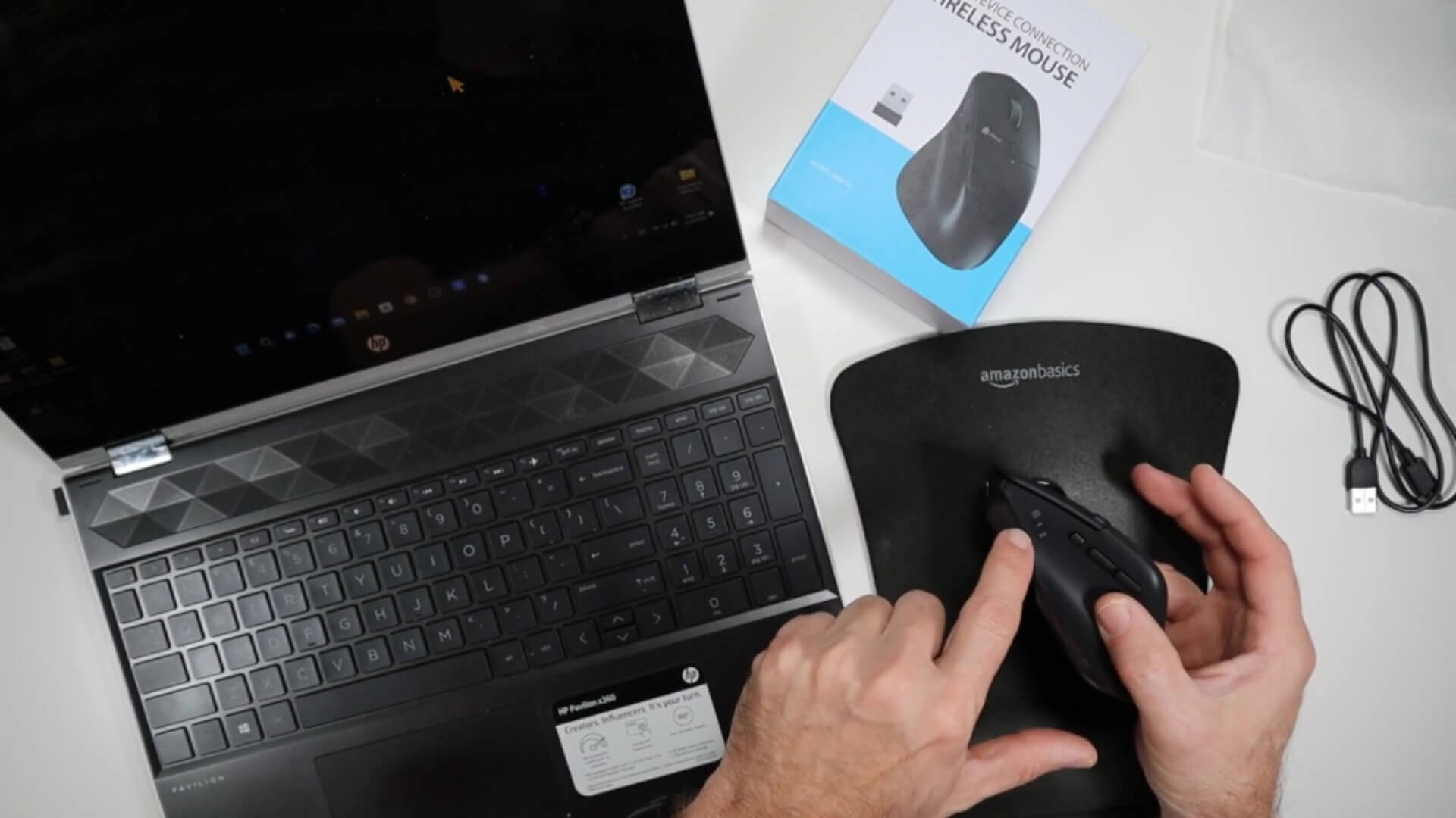 iClever Ergonomic Mouse: Easy to Use Comfort for Senior Hands
