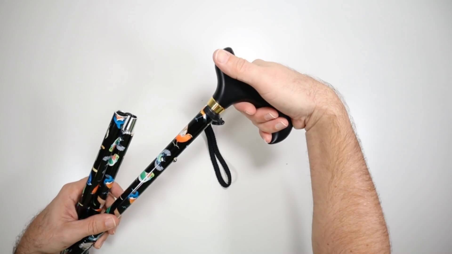 Is Your Cane a Hassle to Carry? Meet the EasyFold Joint Connection Cane