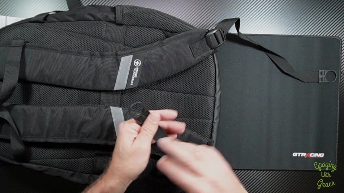 Swiss Digital Lightweight Backpack Comfortably Supports Your ...
